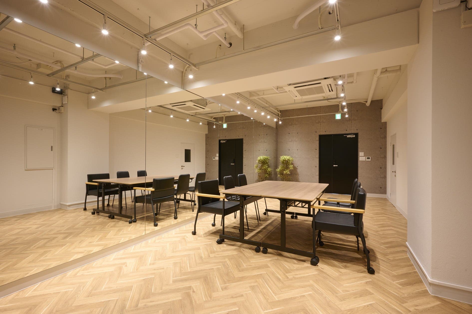 高崎駅から徒歩3分✨洗練された大人の隠れ家✨スタジオ┃ジム┃会議室┃コワーキングの写真11