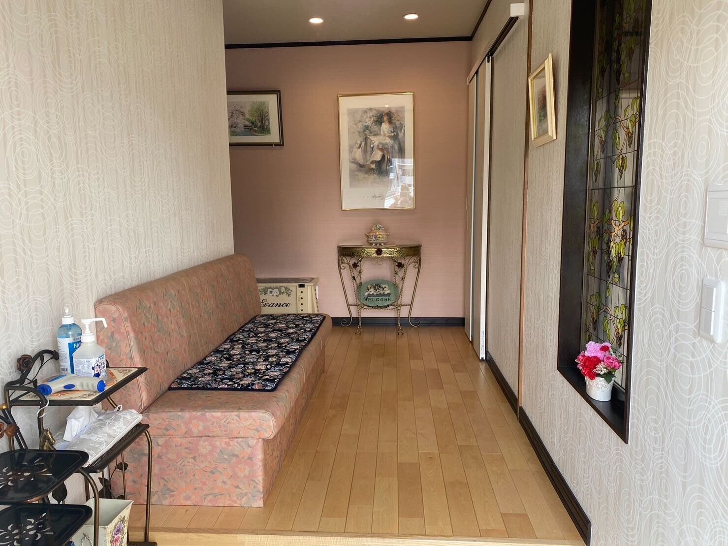 高崎駅東口から徒歩8分のヨガスタジオ！完全個室の大小3面鏡張りでヨガレッスンができます！の写真7