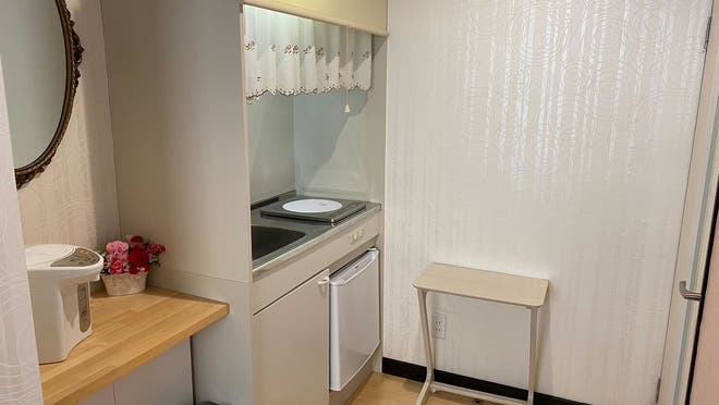 高崎駅東口から徒歩8分のヨガスタジオ!完全個室の大小3面鏡張りでヨガレッスンができます!の写真8