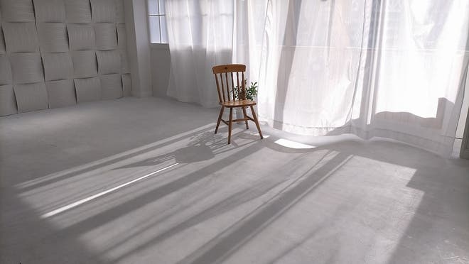 水道橋徒歩1分/自然光【限定格安プランあり】直射光の差し込むサンルーム/様々な背景、壁を撮影可/ビュースタジオの写真1
