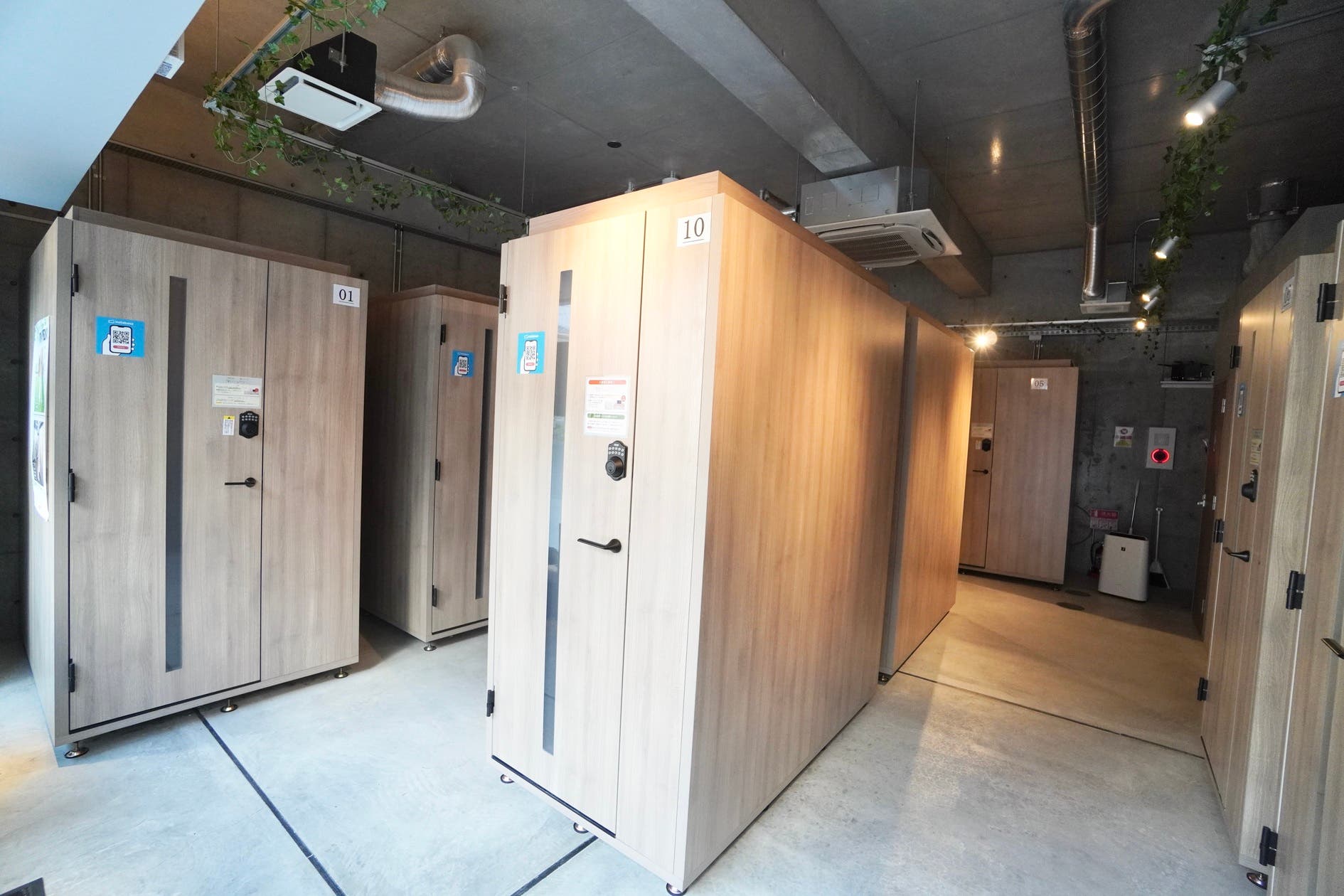 ＜ミニマルワークスペース南森町No.9＞南森町駅徒歩5分！光回線Wi-Fi📶モニター🖥テレワーク/Web会議/面接の写真1