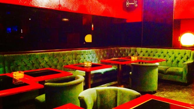 持ち込み飲食OK‼︎カラオケ教室や貸切りパーティーなどに最適‼︎ゆったりソファー席もあり、広々空間で大人数でのご利用も可能です。の写真3