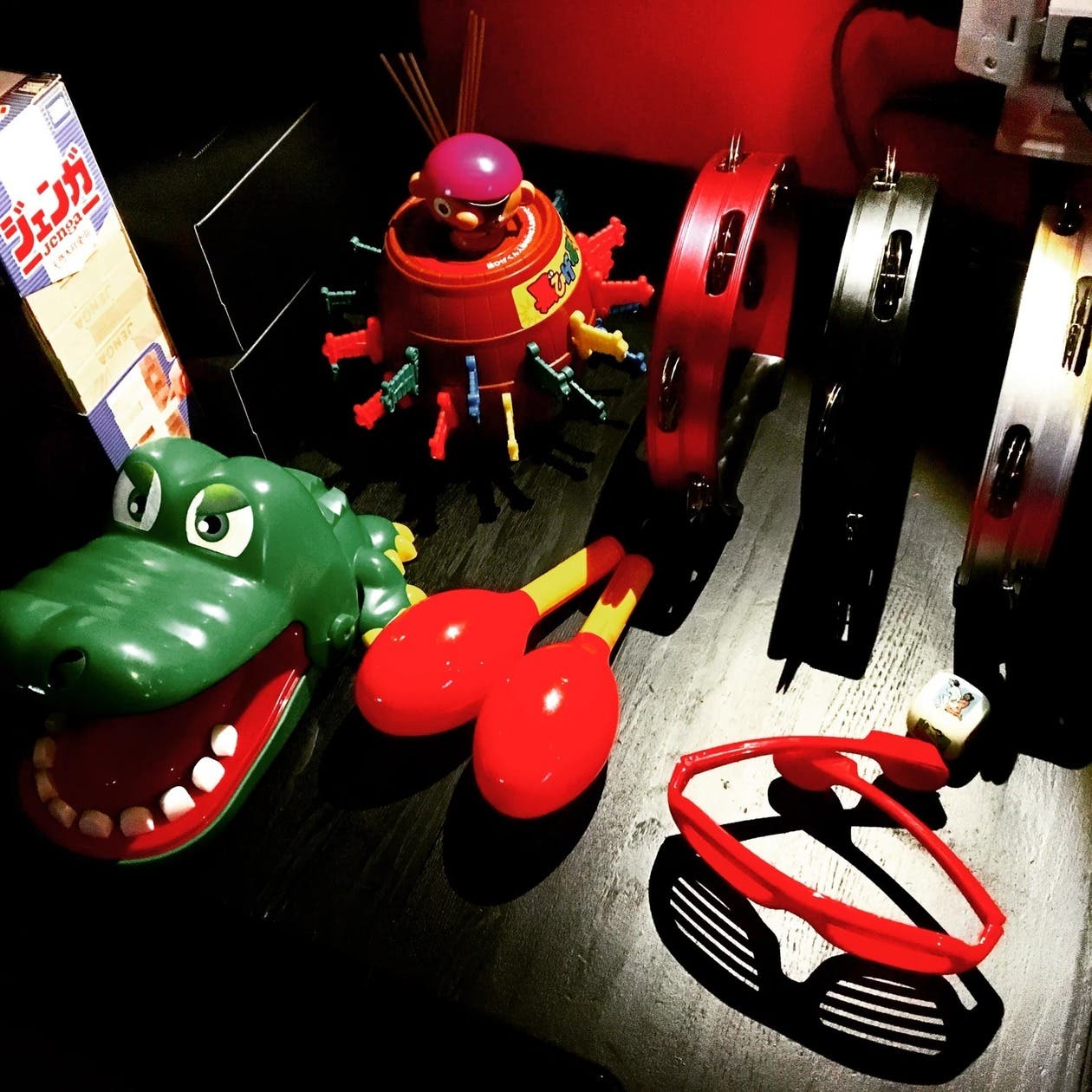 持ち込み飲食OK‼︎カラオケ教室や貸切りパーティーなどに最適‼︎ゆったりソファー席もあり、広々空間で大人数でのご利用も可能です。の写真8