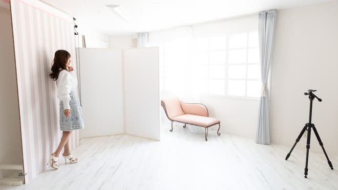 中津駅から2分!梅田や大阪駅からも10分圏内。自然光あふれるフォトスタジオの写真8