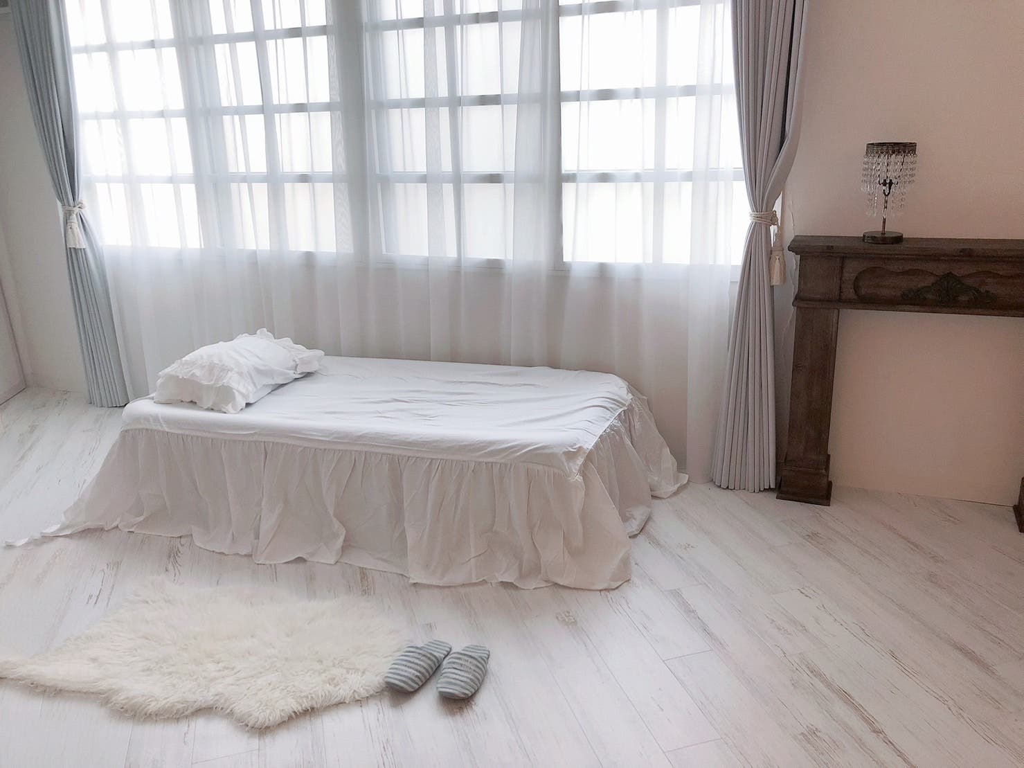 中津駅から2分！梅田や大阪駅からも10分圏内。自然光あふれるフォトスタジオの写真14