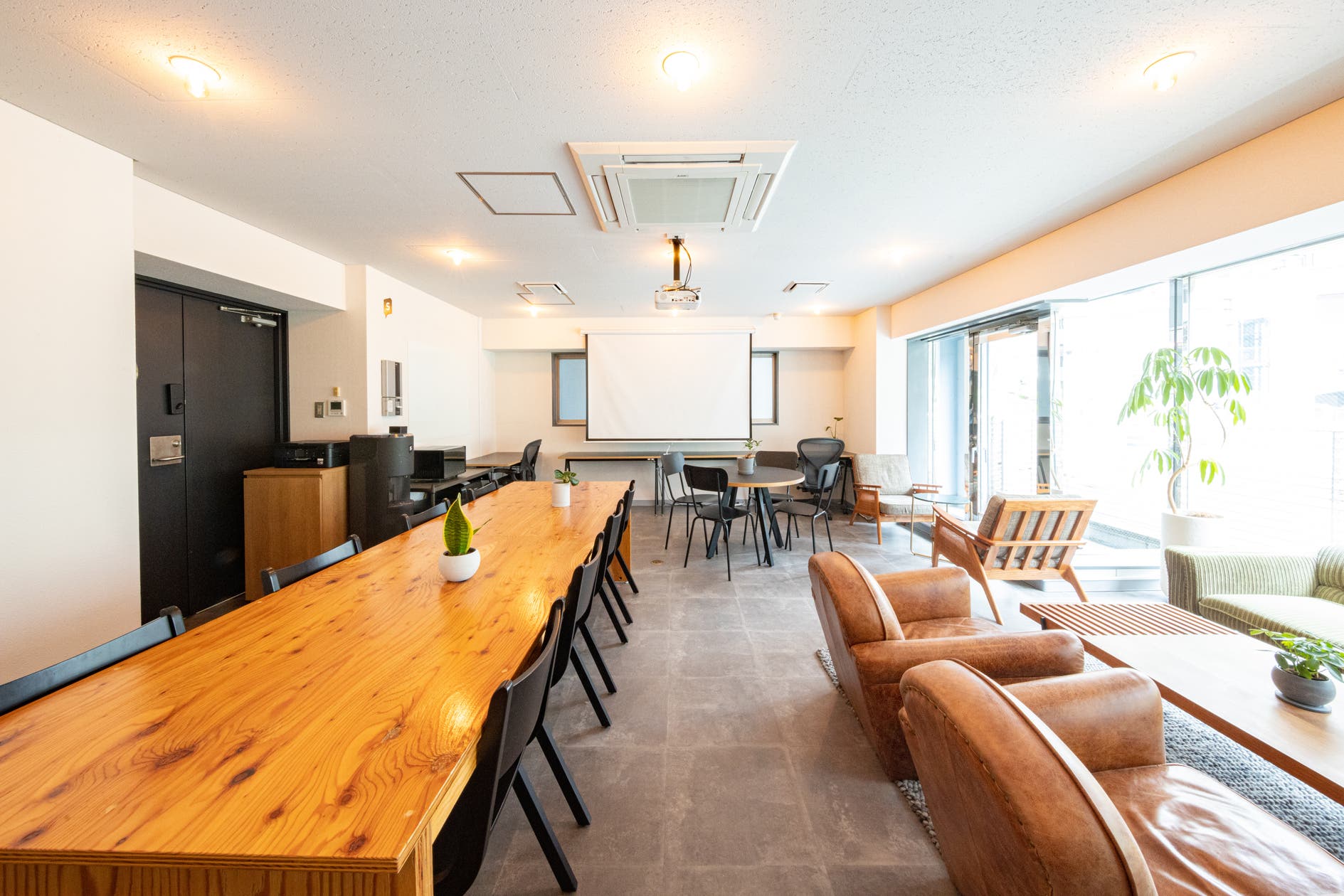 【渋谷駅C2出口徒歩10秒の好立地】渋谷ストリームに隣接。1日利用のデザイナーズオフィス。高速wifi完備。の写真5