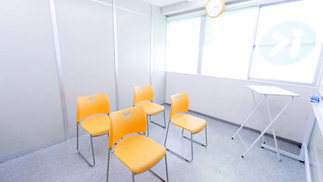 【京王線中河原駅徒歩2分!4名利用可!】駅近!綺麗な室内!WiFi・ホワイトボード・備品類全て無料!ふれあい貸し会議室 中河原Aの写真10