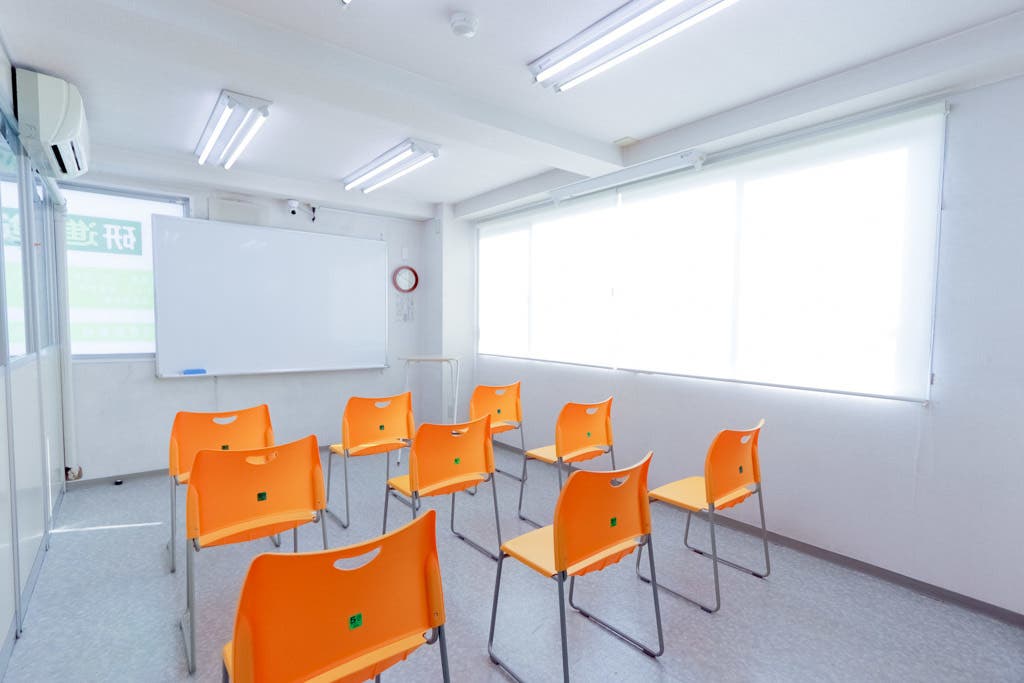 【京王線中河原駅徒歩2分！9名利用可！】駅近！綺麗な室内！WiFi・ホワイトボード・備品類全て無料！ふれあい貸し会議室 中河原Cの写真9