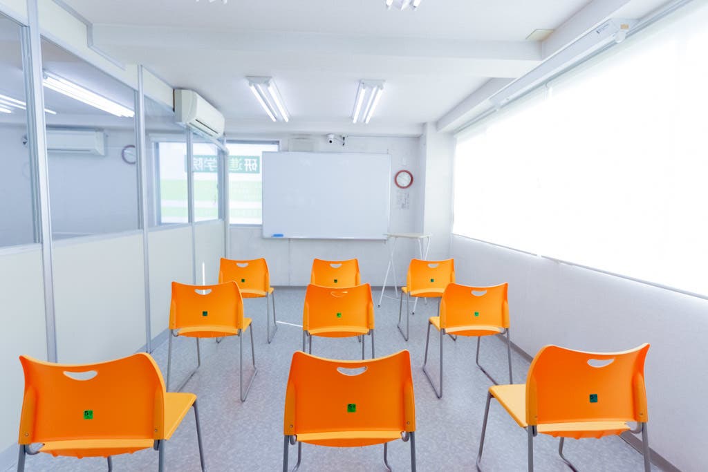 【京王線中河原駅徒歩2分！9名利用可！】駅近！綺麗な室内！WiFi・ホワイトボード・備品類全て無料！ふれあい貸し会議室 中河原Cの写真10