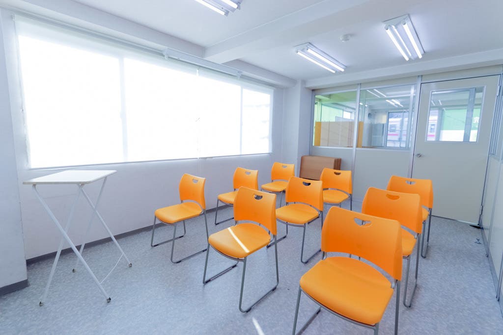 【京王線中河原駅徒歩2分！9名利用可！】駅近！綺麗な室内！WiFi・ホワイトボード・備品類全て無料！ふれあい貸し会議室 中河原Cの写真11