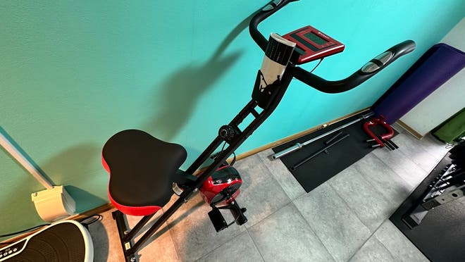 <RAKUNA神田・秋葉原> 完全個室ジム!スミスマシン、ダンベル、フィットネスバイク、全身鏡、その他完備☆の写真15