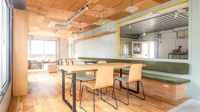 下北沢駅徒歩4分、自然光が差し込むWORKスペース。ワークショップ、教室、撮影、展示商談会、研修等に最適。の写真1