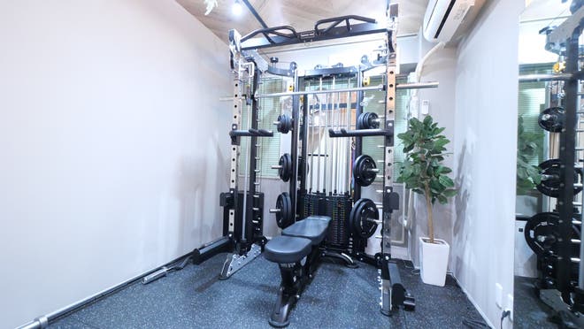 【横浜駅2分】超駅近🚶|地域最安🉐|高性能設備|備品多数|清潔感✨|毎日清掃🧹|レンタルジムの写真2