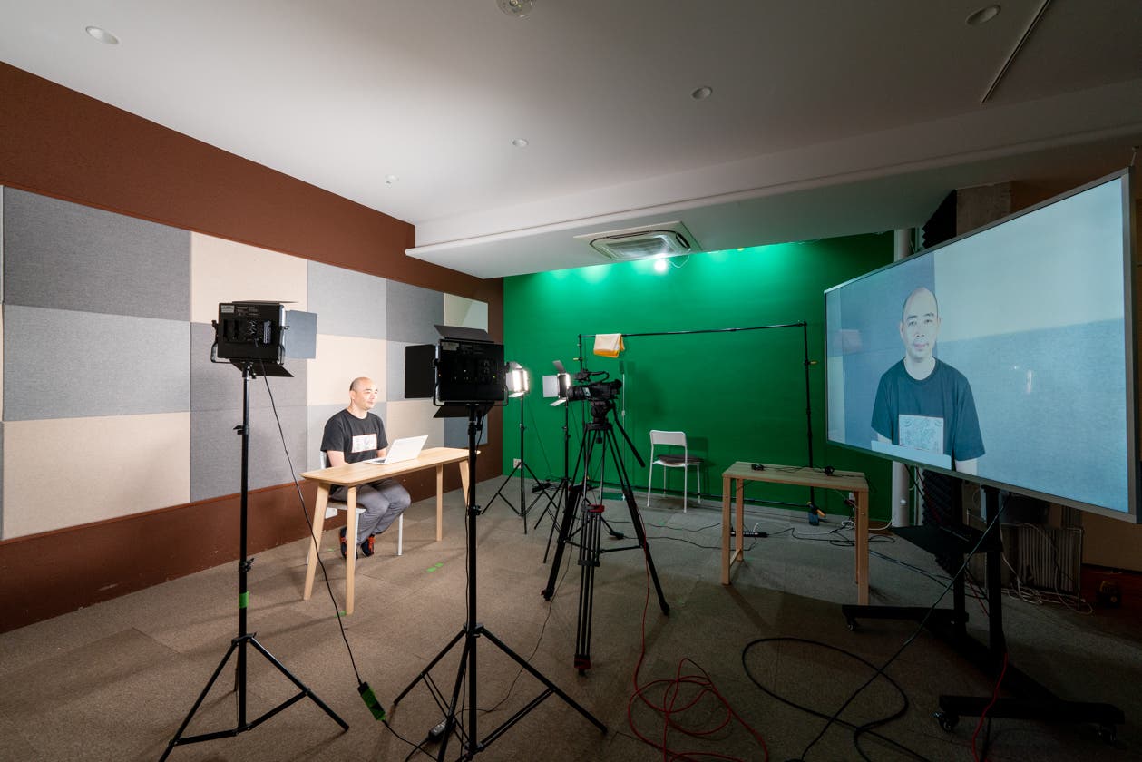 壁面大型グリーンバック・動画撮影・LIVE配信スタジオ・高速光回線・機材貸出無料、メイクルーム完備の写真19