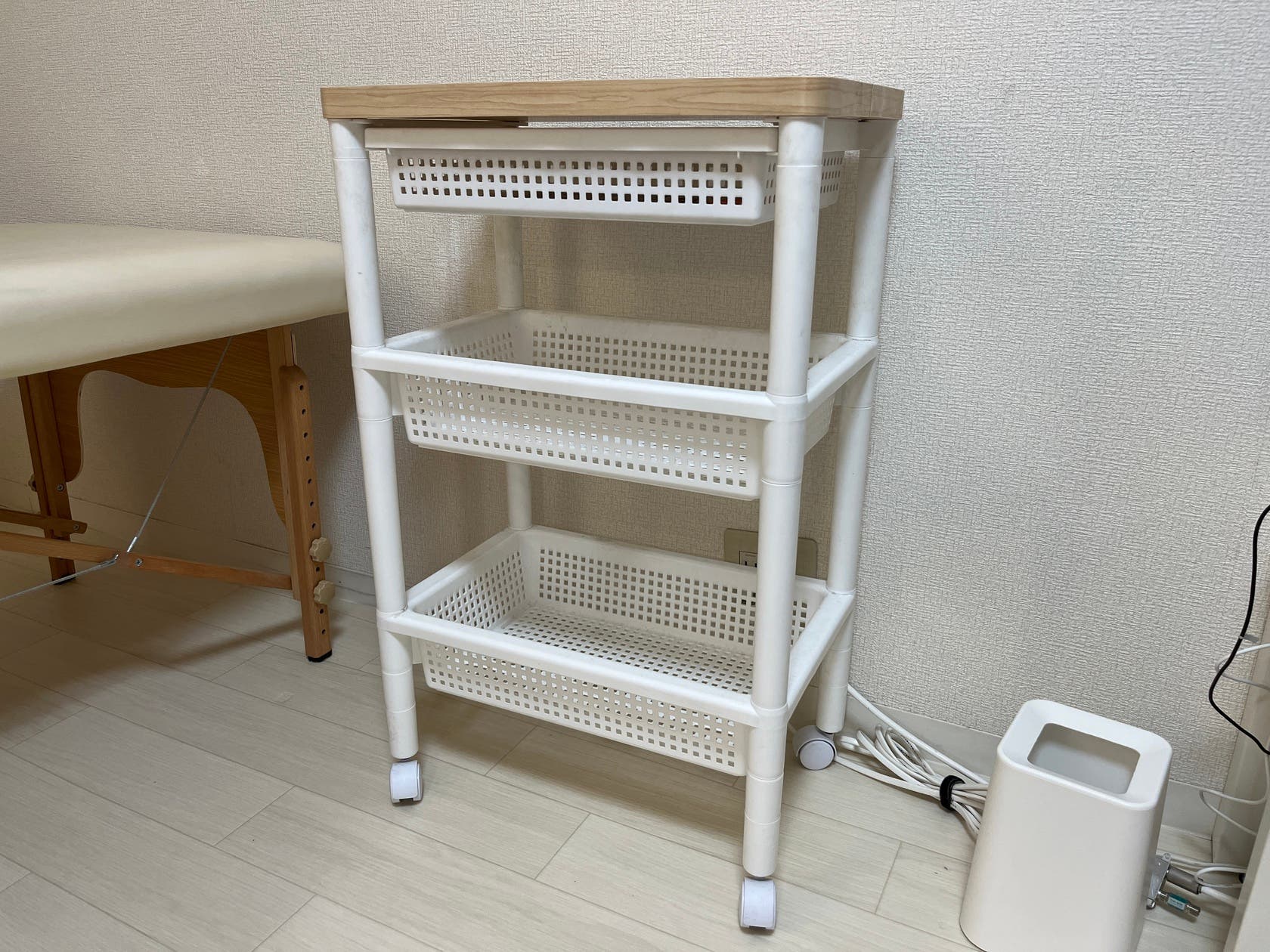 室内はナチュラルな雰囲気で調光も可能✨落ち着いた雰囲気のレンタルサロンです☺️心斎橋・難波から徒歩圏内✨の写真11