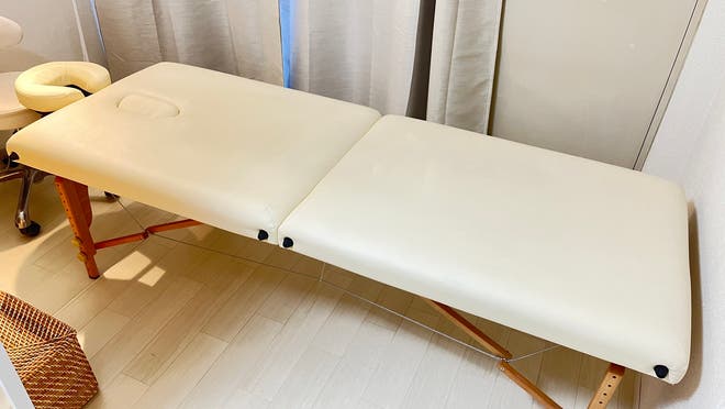 室内はナチュラルな雰囲気で調光も可能✨落ち着いた雰囲気のレンタルサロンです☺️心斎橋・難波から徒歩圏内✨の写真13