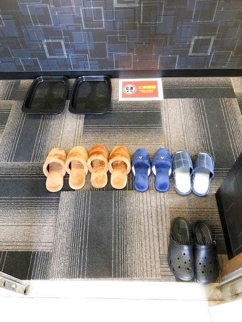 2050号室：時間700円・1日2,000円の完全個室ブース【角部屋】：3ｈ以上の場合は「1日利用」がお得ですの写真6