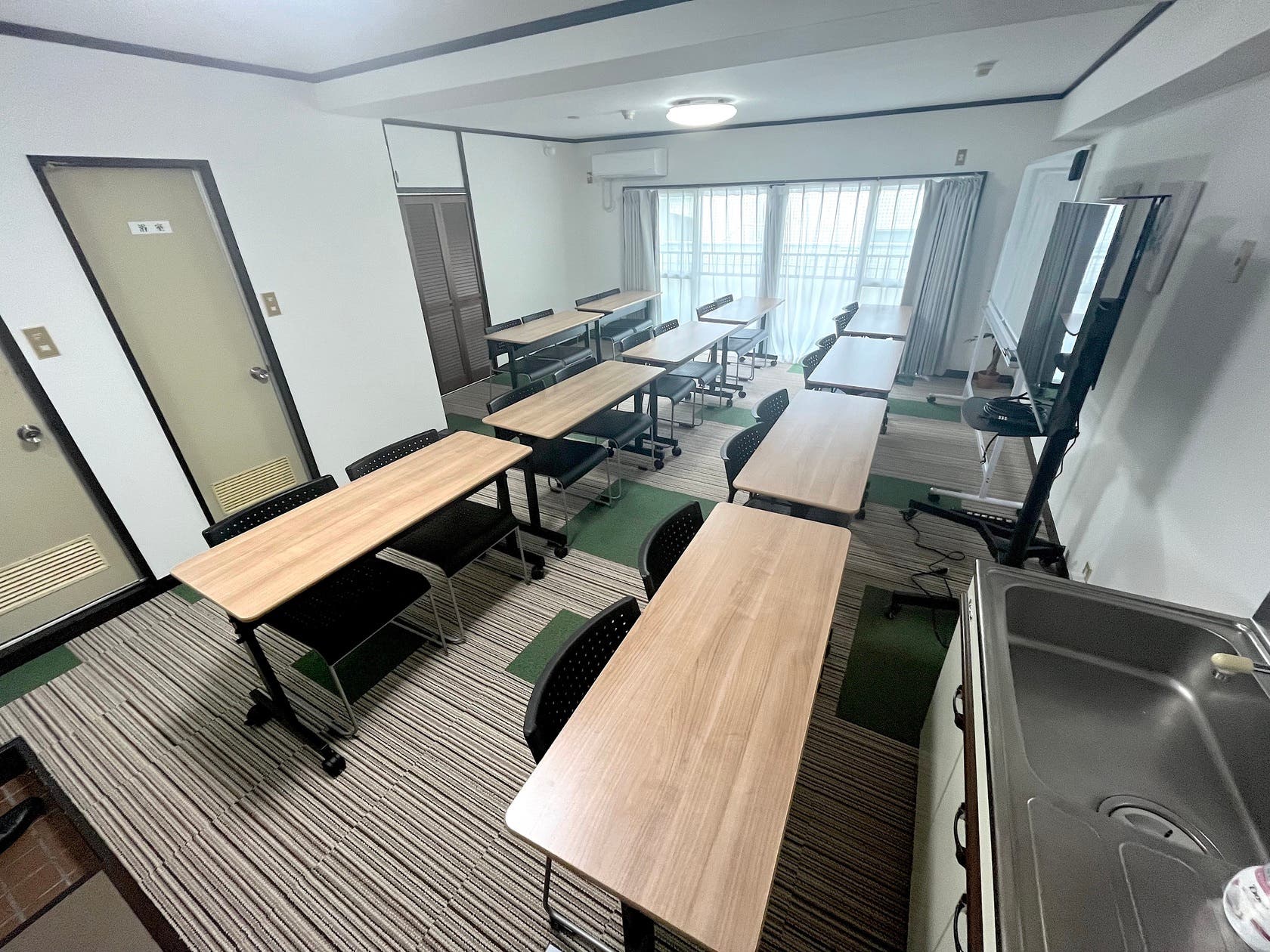 ＜浅草駒形会議室＞駅1分🚃Wi-Fi📶大型モニター🖥セミナー/研修/会議/ボドゲ/ワークショップの写真12