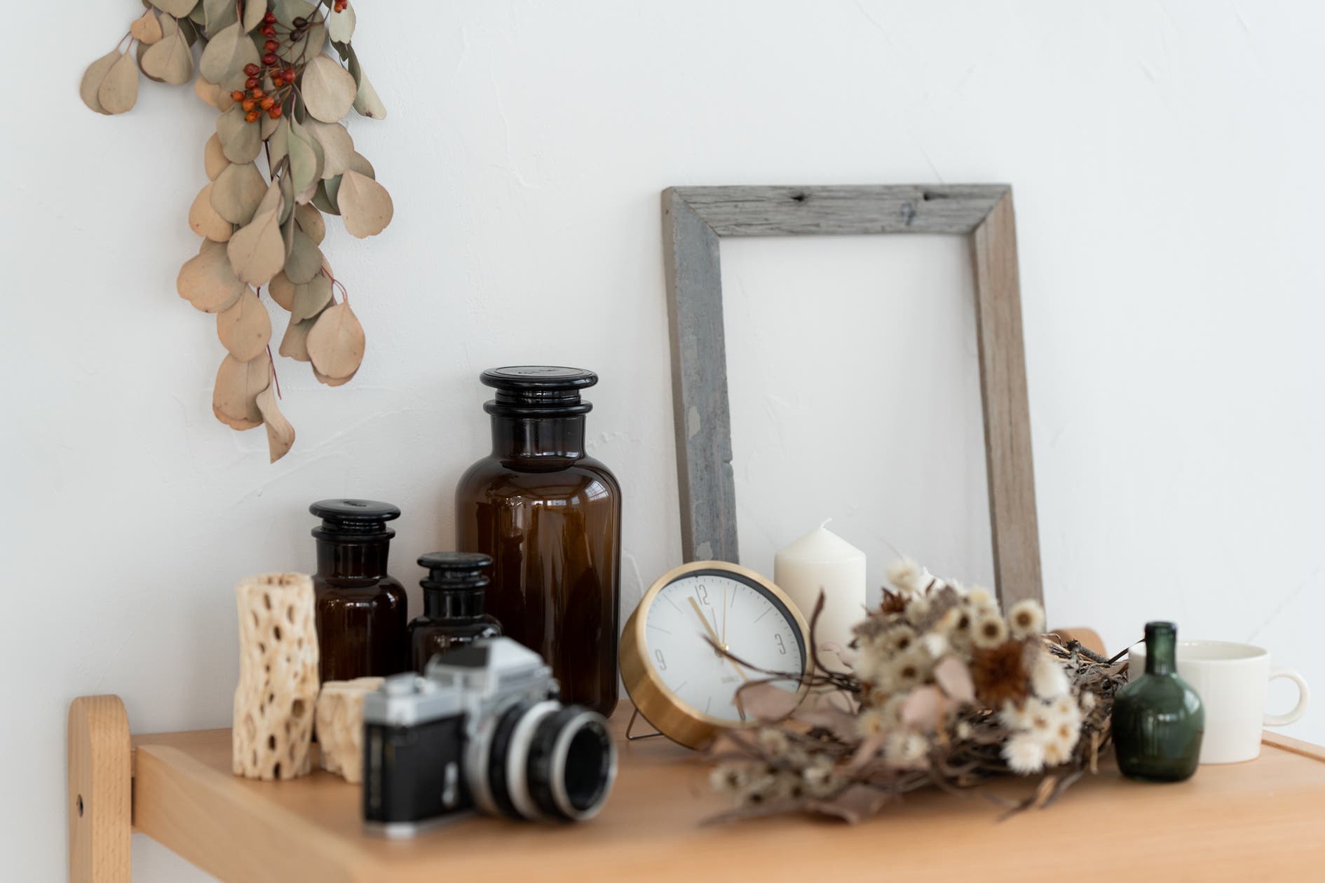 デザイン家具が使える、自然光がたっぷり入る真っ白なレンタルスペースの写真13