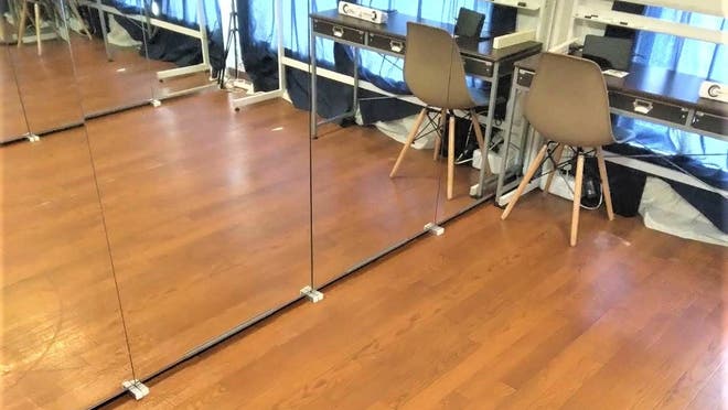 価格破壊‼使わないと損‼天神南駅2分最大10名‼会議やダンスに最適‼大鏡/WIFI/プロジェクター完備‼24時間営業‼の写真9