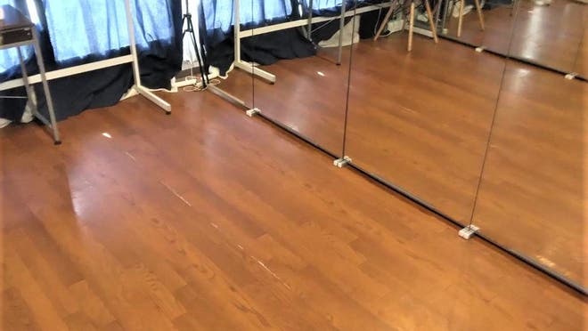 価格破壊‼使わないと損‼天神南駅2分最大10名‼会議やダンスに最適‼大鏡/WIFI/プロジェクター完備‼24時間営業‼の写真10