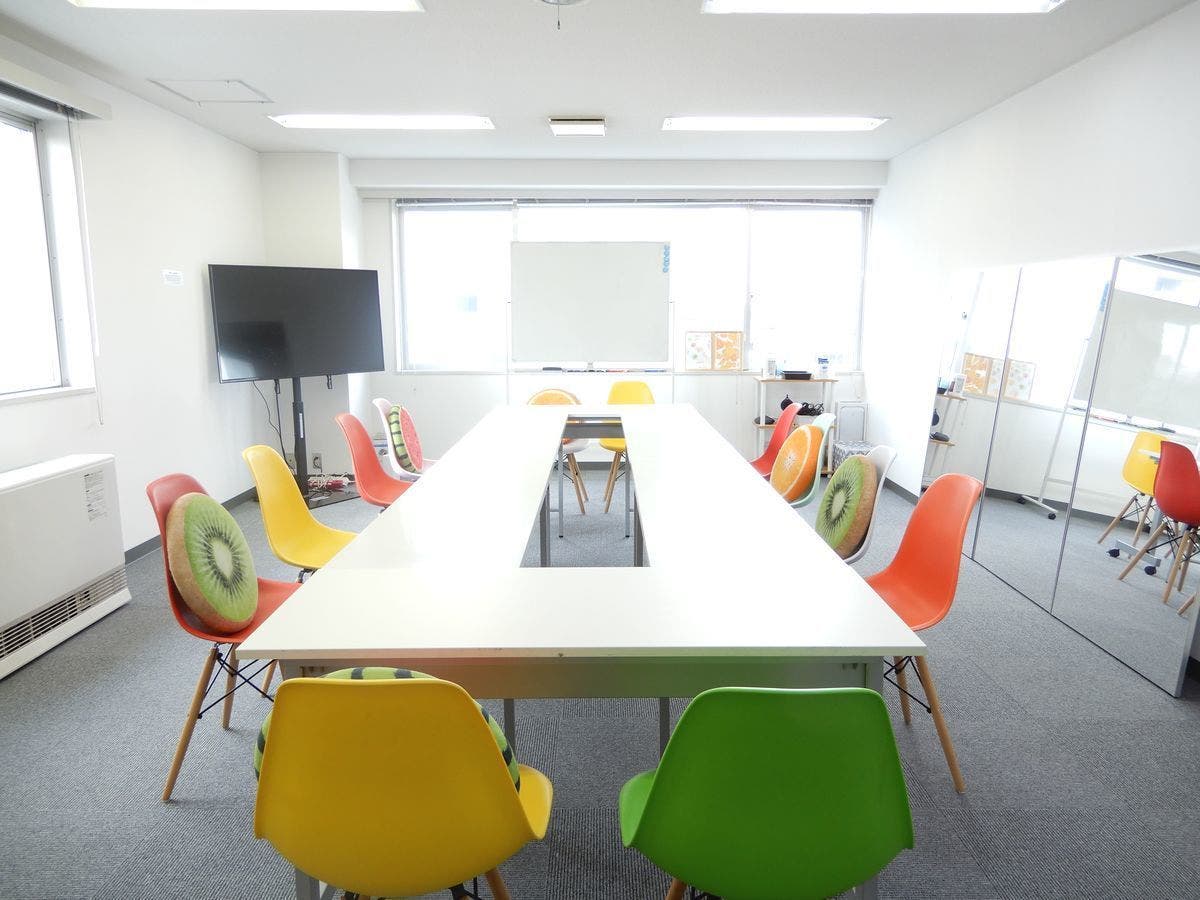 ＜フルーツ会議室🍋旭川駅前＞【室内動画あり】⭐️駅は目の前⭐️明るく広い(36㎡)⭐️ｻﾛﾝ整体もの写真5