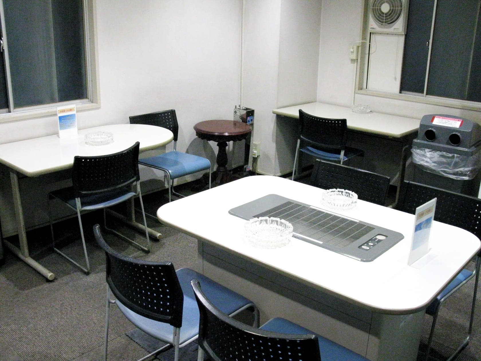 東京会議室　貸会議室オフィス東京　L4会議室/4階【東京駅徒歩5分/スタッフ常駐/高速無料Wi-Fi/スクール54名利用可能】の写真3