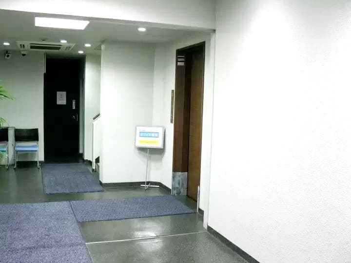 東京会議室　貸会議室オフィス東京　C5会議室/5階【東京駅徒歩5分/スタッフ常駐/高速無料Wi-Fi/スクール36名利用可能】の写真4