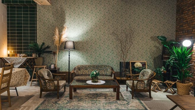 ベストホスト運営✨白ホリ併設で多彩な撮影を実現📸/アンティーク/レンガ/コンクリート/天井高3.4m【Emporium】の写真2