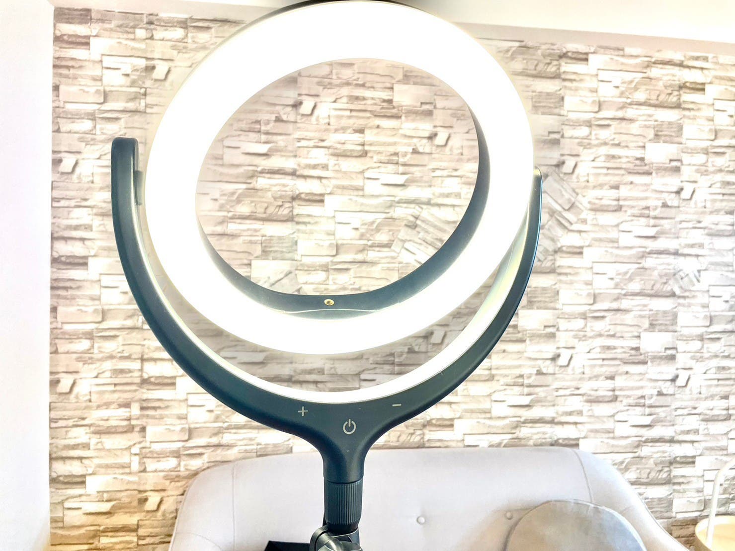 【四条駅・烏丸駅3分】最大6名/高速Wifi/最大100㌅プロジェクター/50㌅大型TV/飲食OK/セミナー・リモートに最適！の写真17