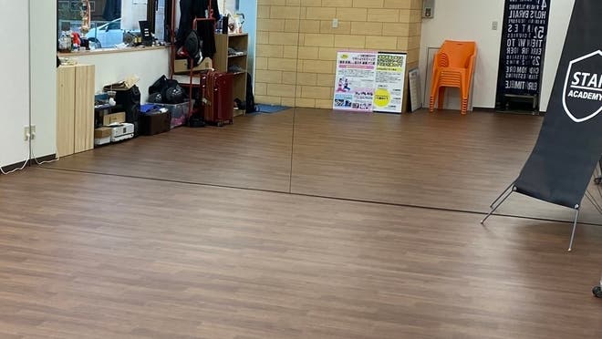 【船橋/習志野台】大型鏡&60インチテレビモニター付き 多目的ダンススタジオ【縦長タイプ】の写真1
