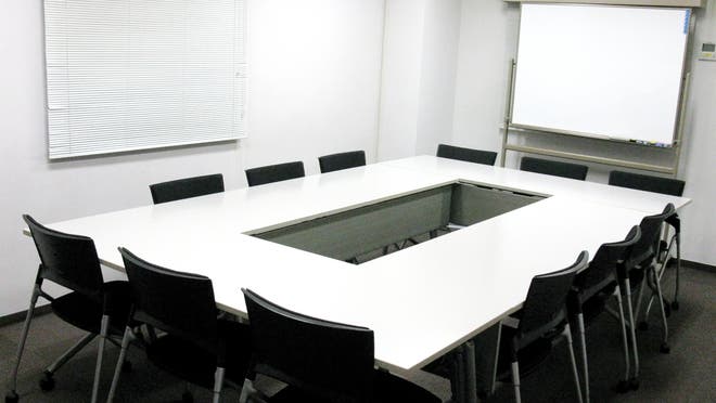 東京会議室 貸会議室オフィス東京 B5会議室/5階【東京駅徒歩5分/スタッフ常駐/高速無料Wi-Fi/スクール9名利用可能】の写真2