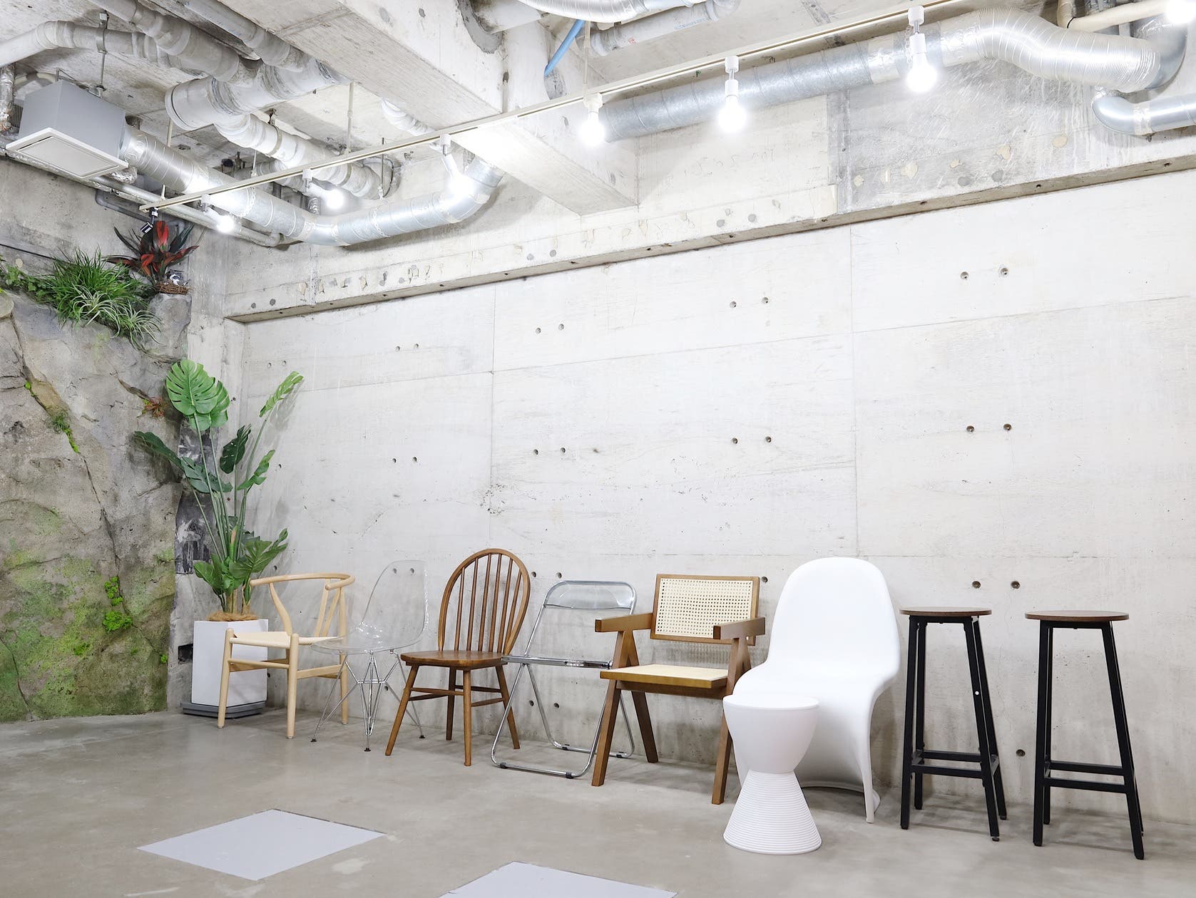 《地下スケルトン》配管むき出し、コンクリ打ちっぱなし、移動式大型背景パネル、背景6種類【RIVERLD池袋スタジオ】の写真11