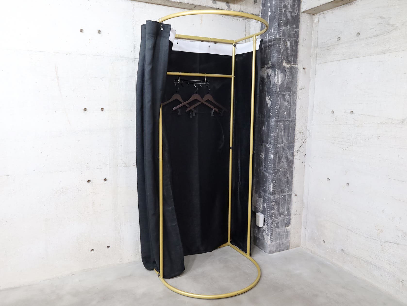 《地下スケルトン》配管むき出し、コンクリ打ちっぱなし、移動式大型背景パネル、背景6種類【RIVERLD池袋スタジオ】の写真27