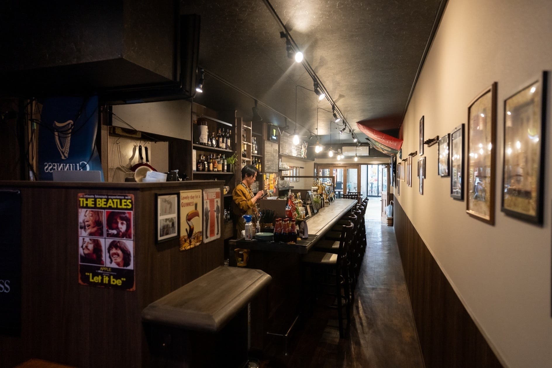 JR環状線京橋駅から徒歩5分のアイリッシュパブの写真1