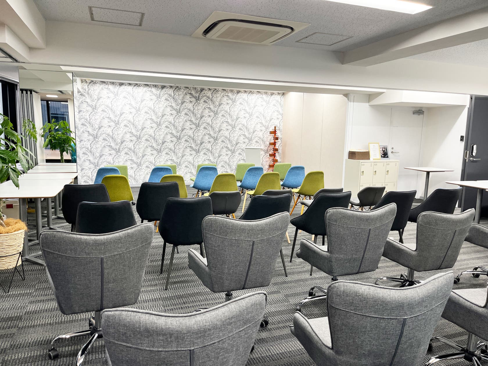 【松屋銀座の近く】最大50名着席/オフサイトMTG・パーティー/飲食アルコール類持込OK/カジュアルな雰囲気でリーズナブルの写真6