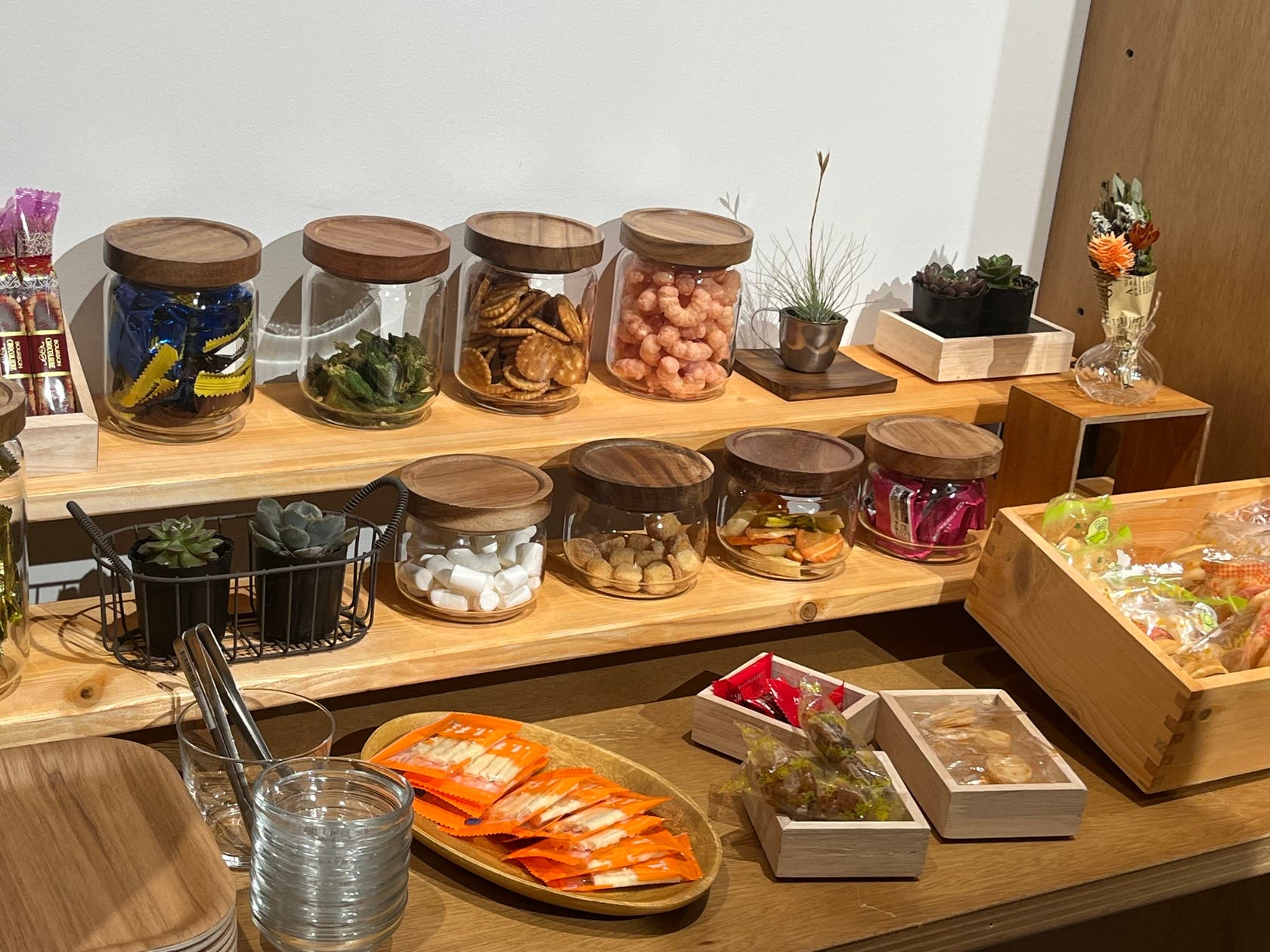 【町田 完全個室・B席】【駐車場無料】Webミーティングや集中作業、自習に最適です！カフェスペースも利用可能の写真11