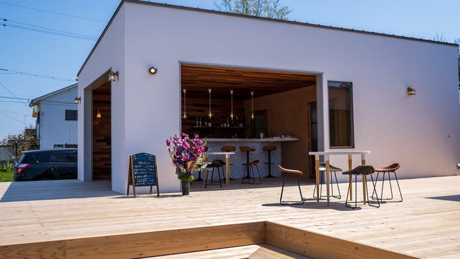 尾道の離島、百島にあるオーシャンフロントの貸切ガストロラウンジ「瀬戸内美食倶楽部」の写真2