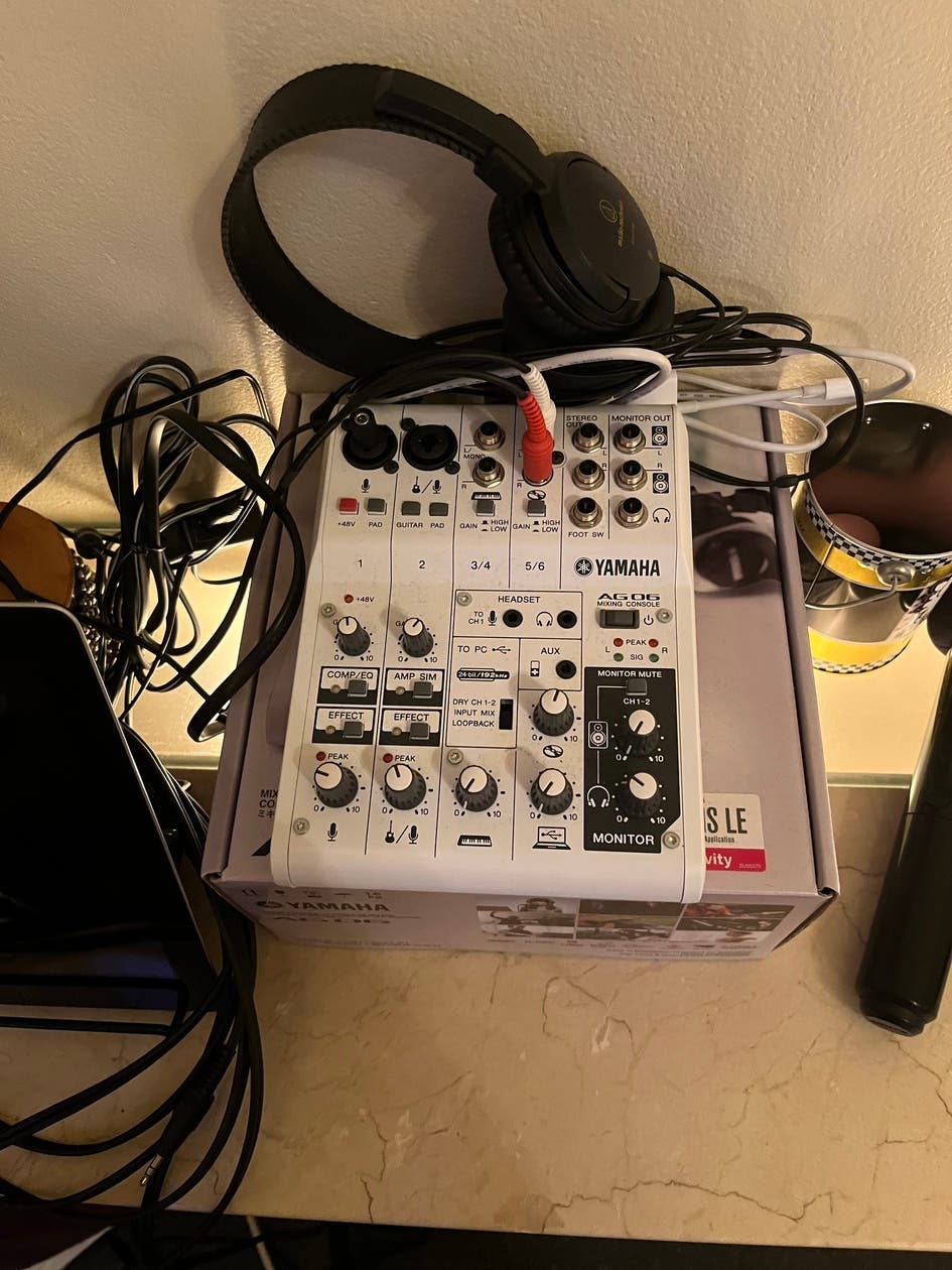 【北新地駅徒歩5分】北新地ど真ん中にある大理石とシャンデリアがある上品なミュージックサロン（飲食店）の写真5