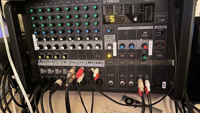 【北新地駅徒歩5分】北新地ど真ん中にある大理石とシャンデリアがある上品なミュージックサロン(飲食店)の写真6