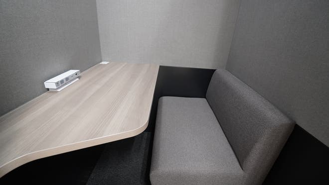 <ミニマルワークスペース J Smile FOODS MARKET No.1>個室ワークブース💼Wi-Fi📶テレワーク/自習の写真3