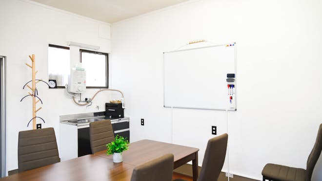 大和駅3分 レンタルサロンLiLi大和(会議室利用)の写真2