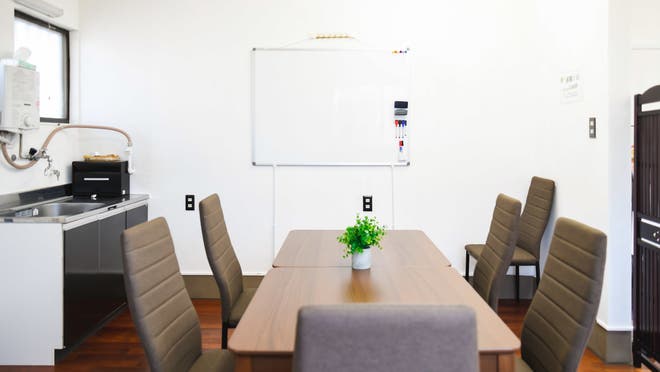 大和駅3分 レンタルサロンLiLi大和(会議室利用)の写真3