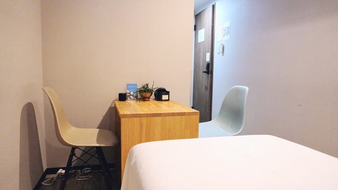 2F・202号室【天神駅 西1出口より徒歩1分】お洒落なホテルの一室をサロンに!の写真6