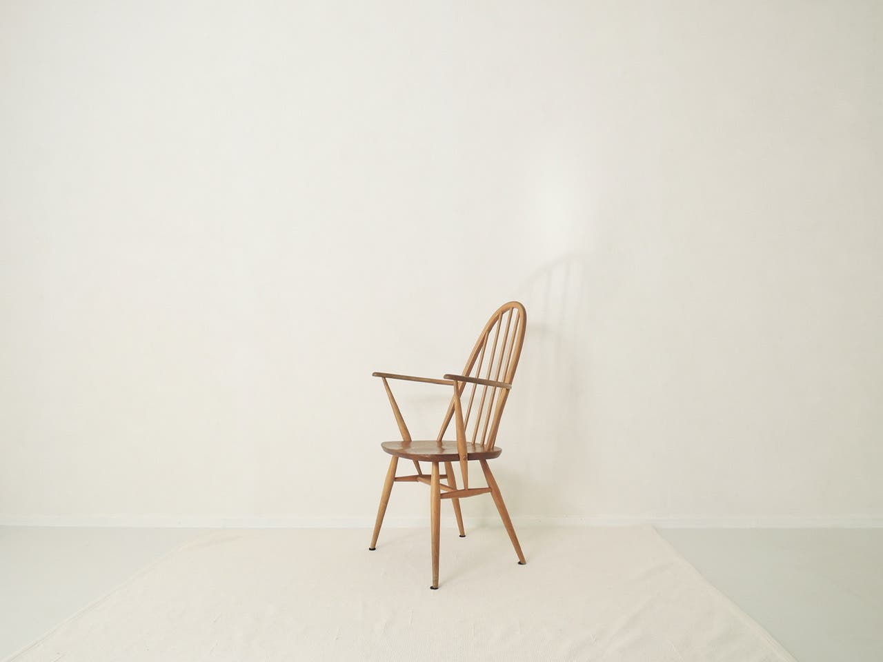 アーコールのアームチェアの画像1