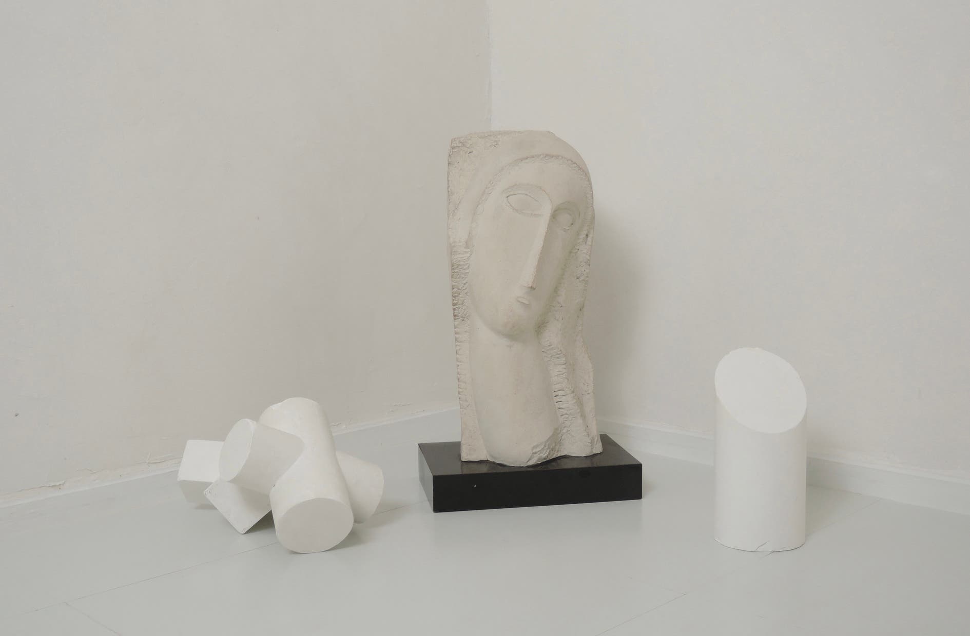 撮影用の石膏オブジェの画像1