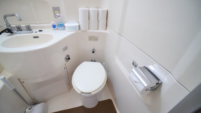 <ミニマルワークブース新大阪No.1>完全個室ワークブース💼Wi-Fi📶電源🔌テレワーク/ZOOM/自習/作業場所の写真7