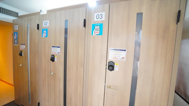 <ミニマルワークブース新大阪No.4>完全個室ワークブース💼Wi-Fi📶電源🔌テレワーク/ZOOM/自習/作業場所の写真2