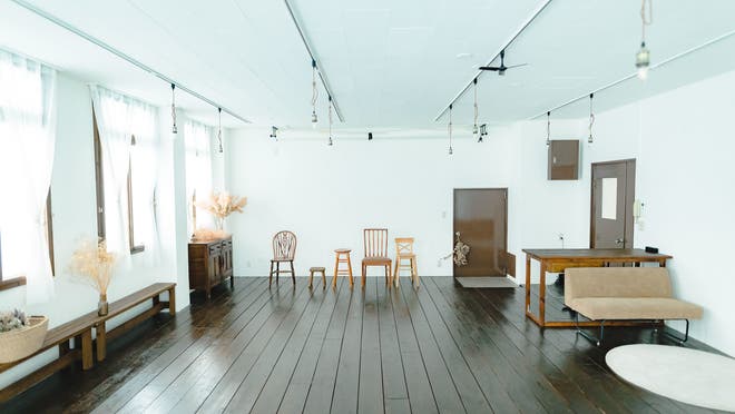 柔らかい光が入るアンティーク調のフォトスタジオ◎和室(メイクルーム)もありの写真5