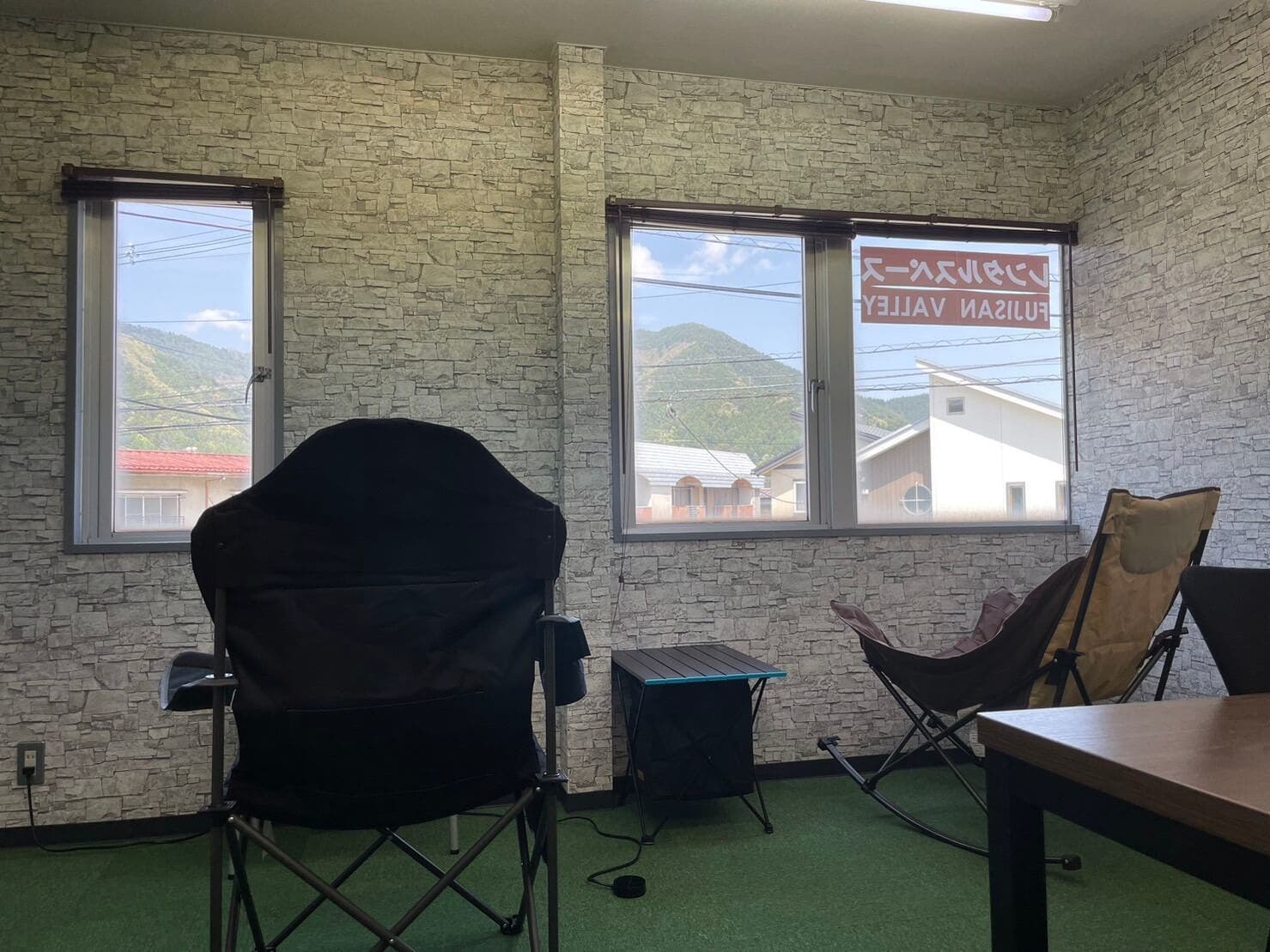 3周年記念34%OFF！6名個室が1時間800円！24時間営業！山梨県富士吉田市に所在し、都心から1時間30分とアクセス良好！の写真6